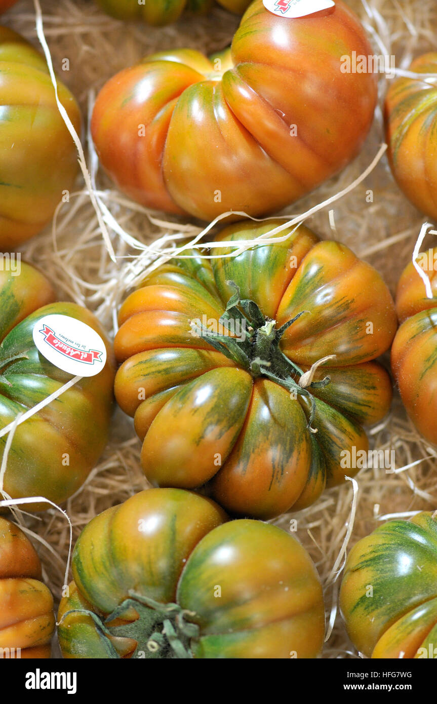 Tomatoes, La Boqueria market, Barcelona, Catalonia, Spain Stock Photo ...