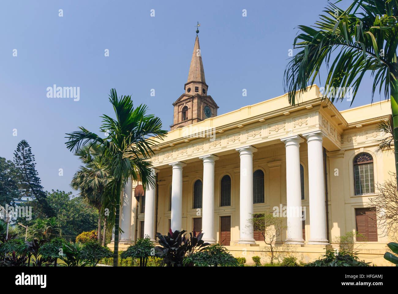 Into st johns church hi-res stock photography and images - Alamy