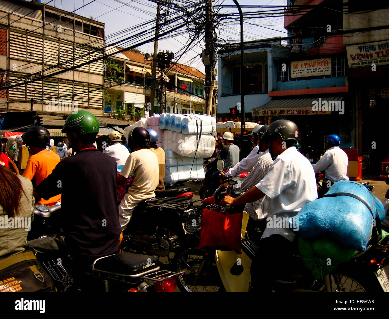 Saigon street life hi-res stock photography and images - Alamy