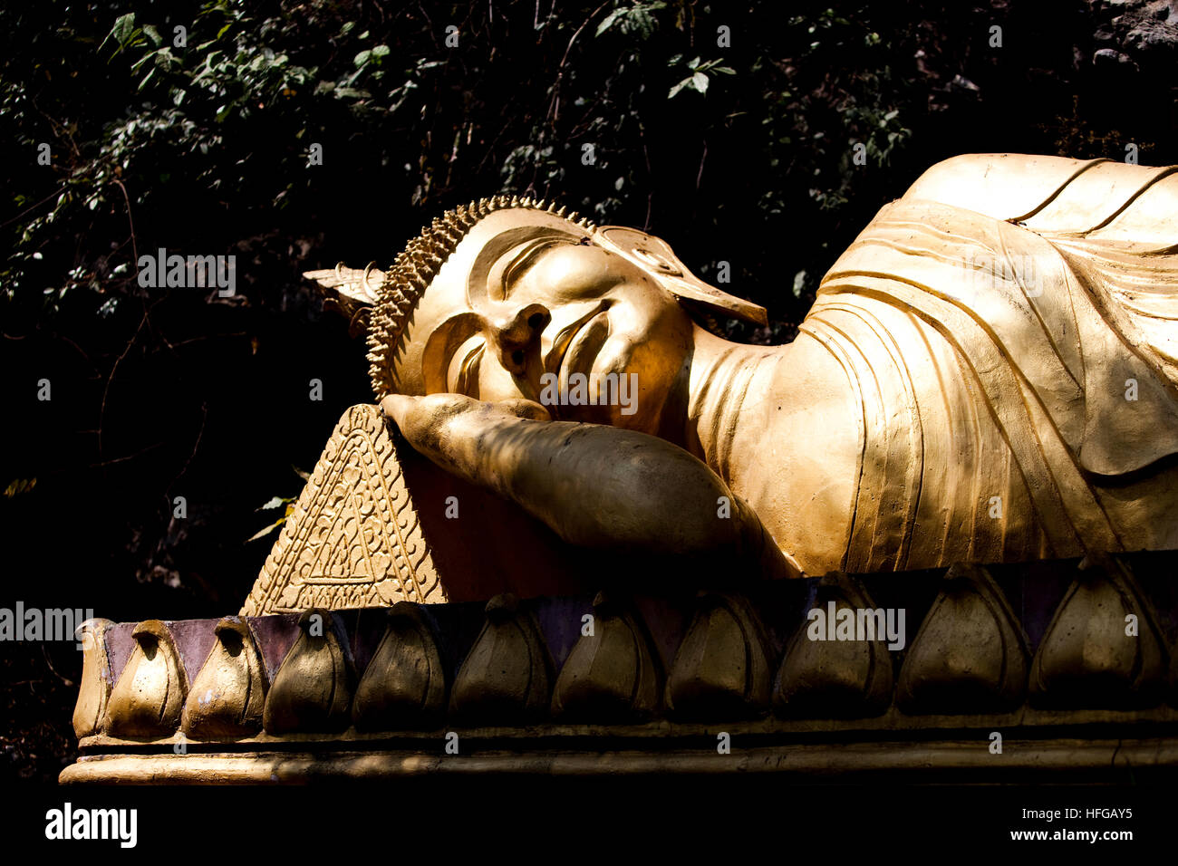 Golden Buddha Statues in SE Asia Stock Photo - Alamy