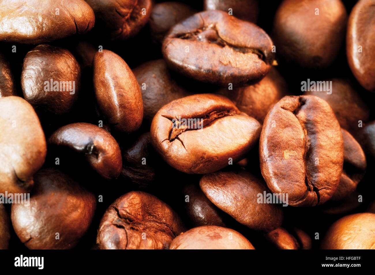 Coffee beans, image-filling Stock Photo - Alamy