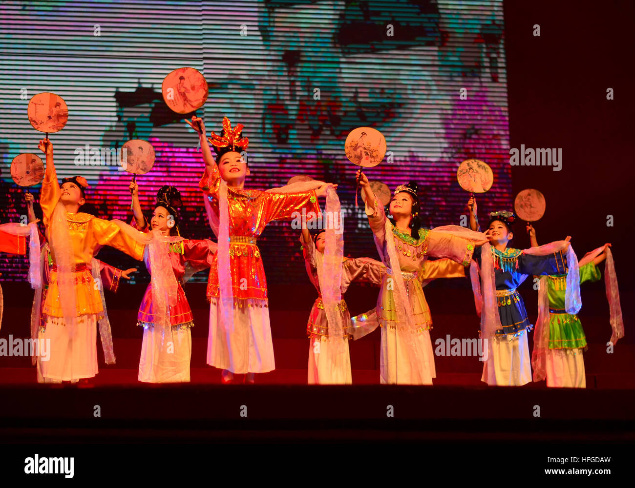 Chinese Kids Dancing on the Stage in traditional style Stock Photo - Alamy