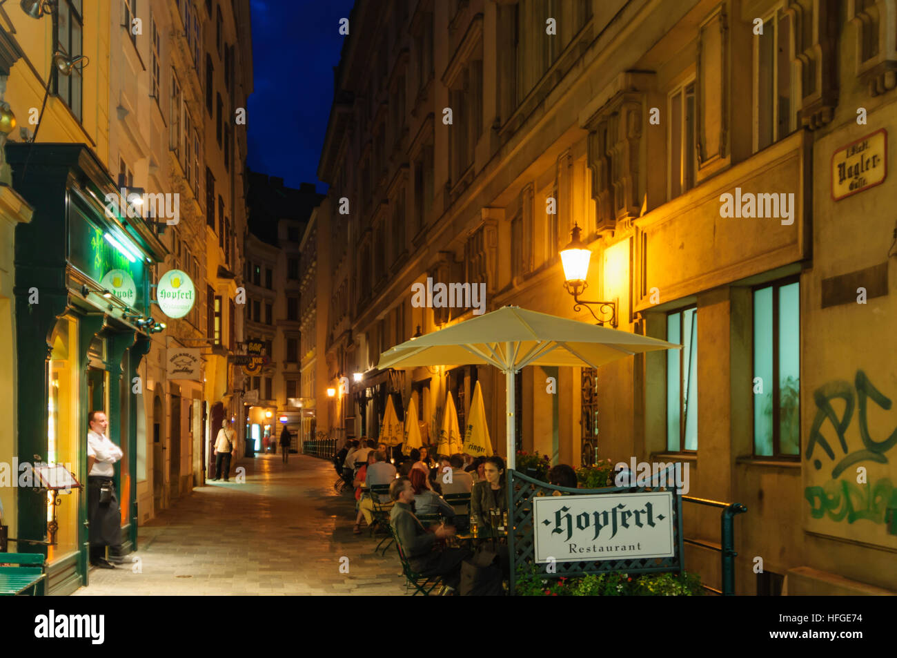 Wien, Vienna: Alley Naglergasse in the old town, restaurant, Wien ...