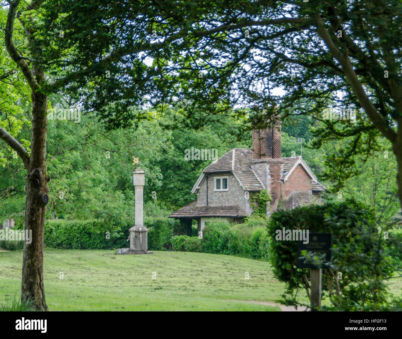 Thatched cottage blaise hamlet bristol hi-res stock photography and ...