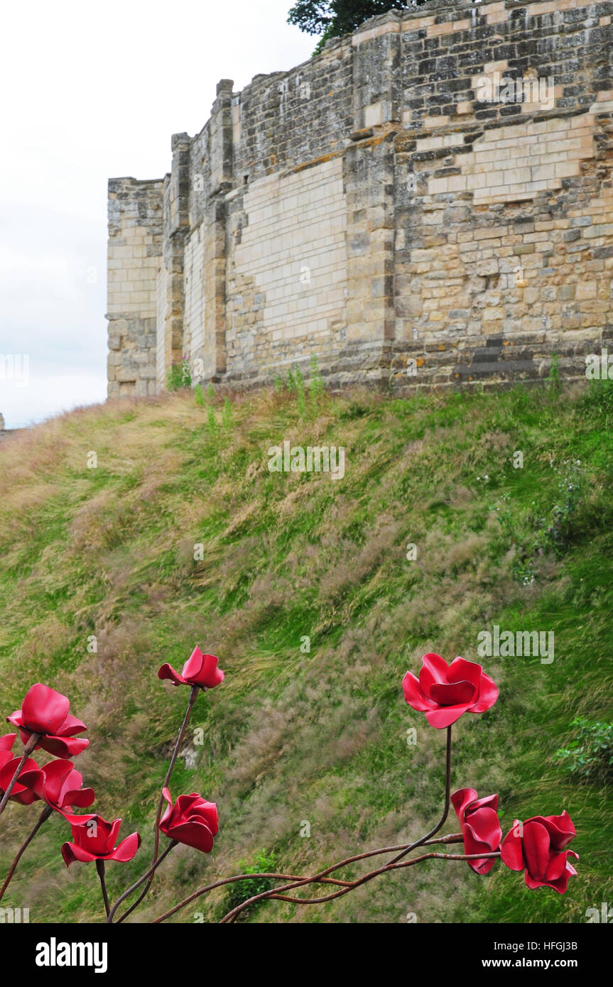 Wave and castle hi-res stock photography and images - Alamy