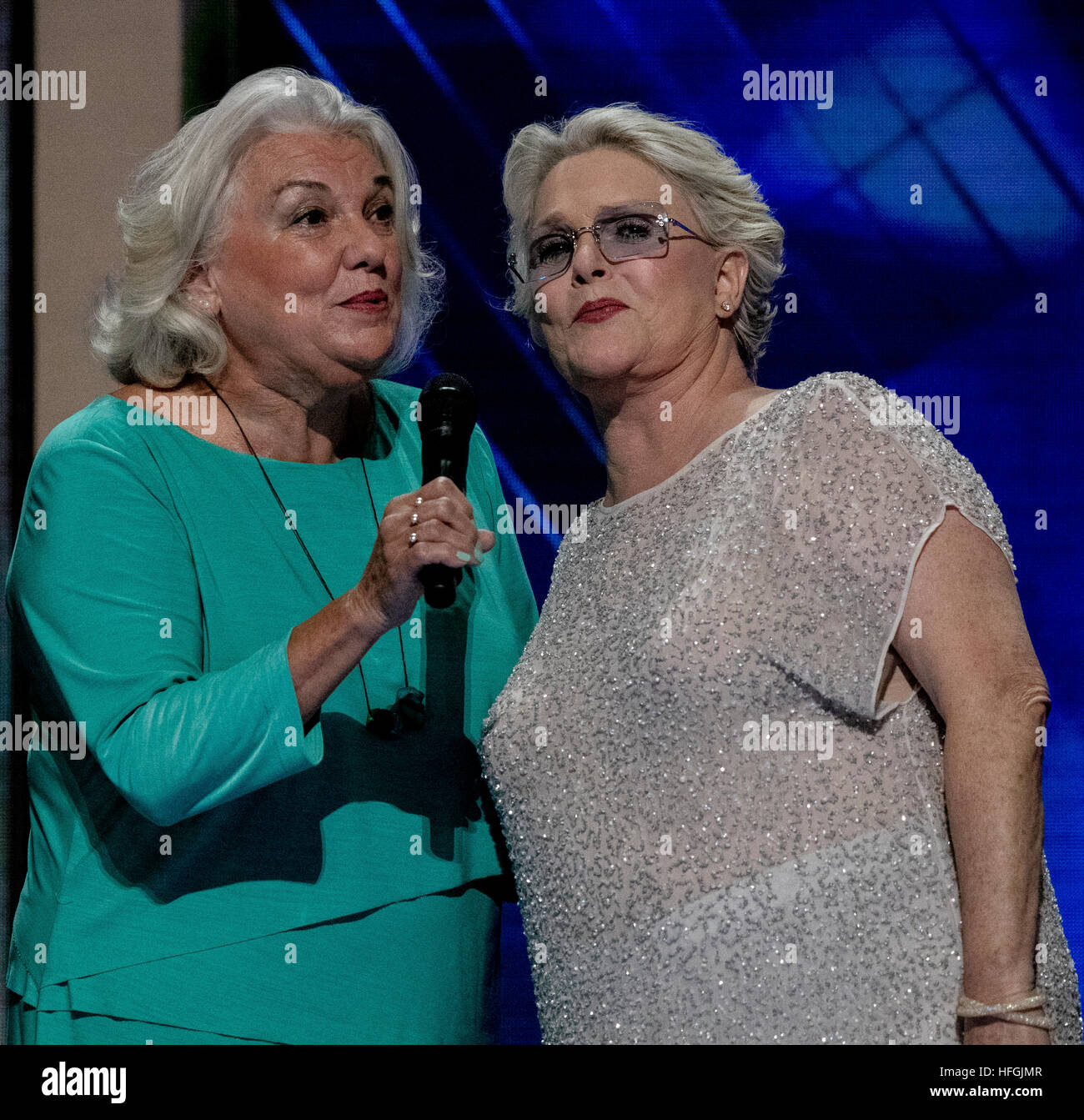 Television actresses hi-res stock photography and images - Alamy