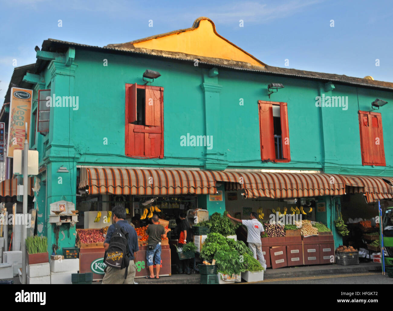 Community street scene hi-res stock photography and images - Alamy