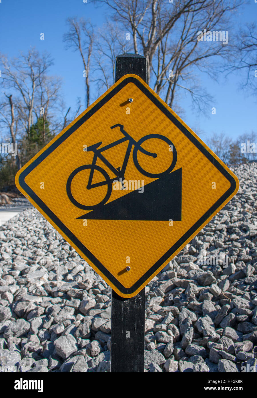 Steep slope caution sign hi-res stock photography and images - Alamy