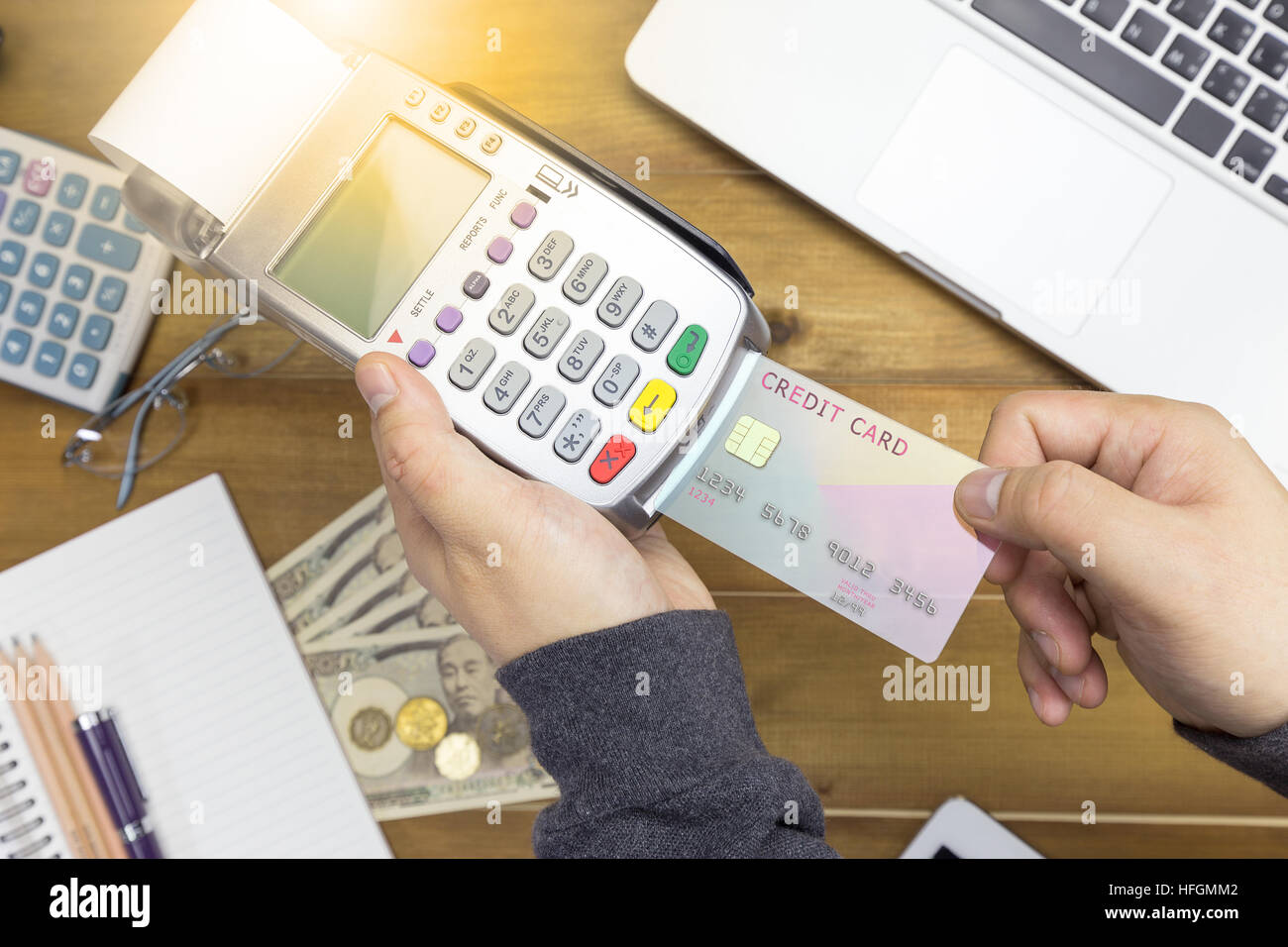 Credit card reader scanner hi-res stock photography and images - Alamy