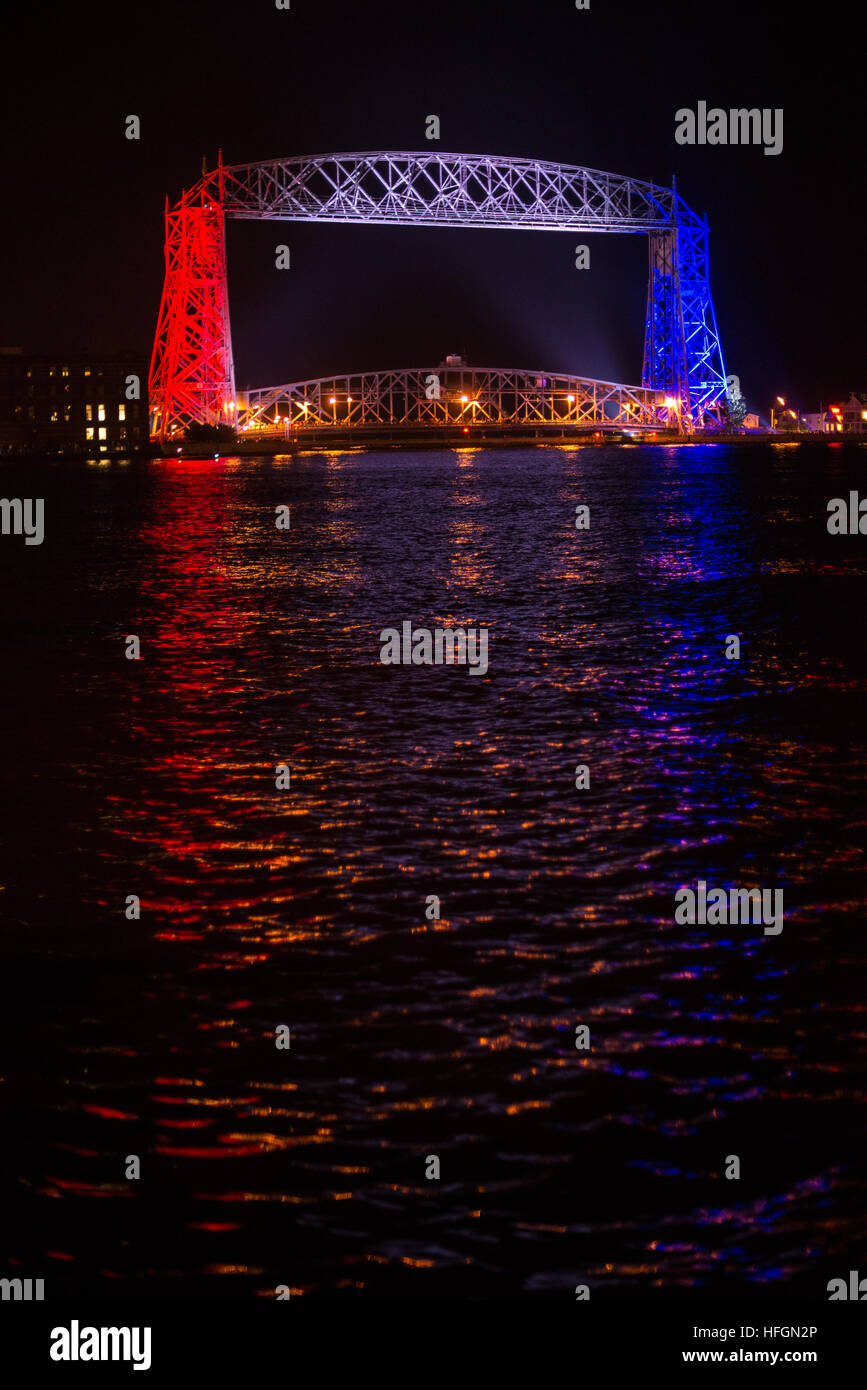 4th of July Lift Bridge Stock Photo - Alamy