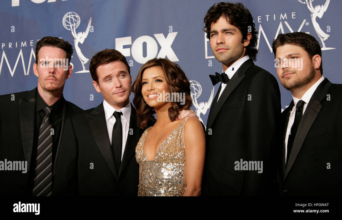 Eva Longoria backstage with the cast of "Entourage", Kevin Dillon ...