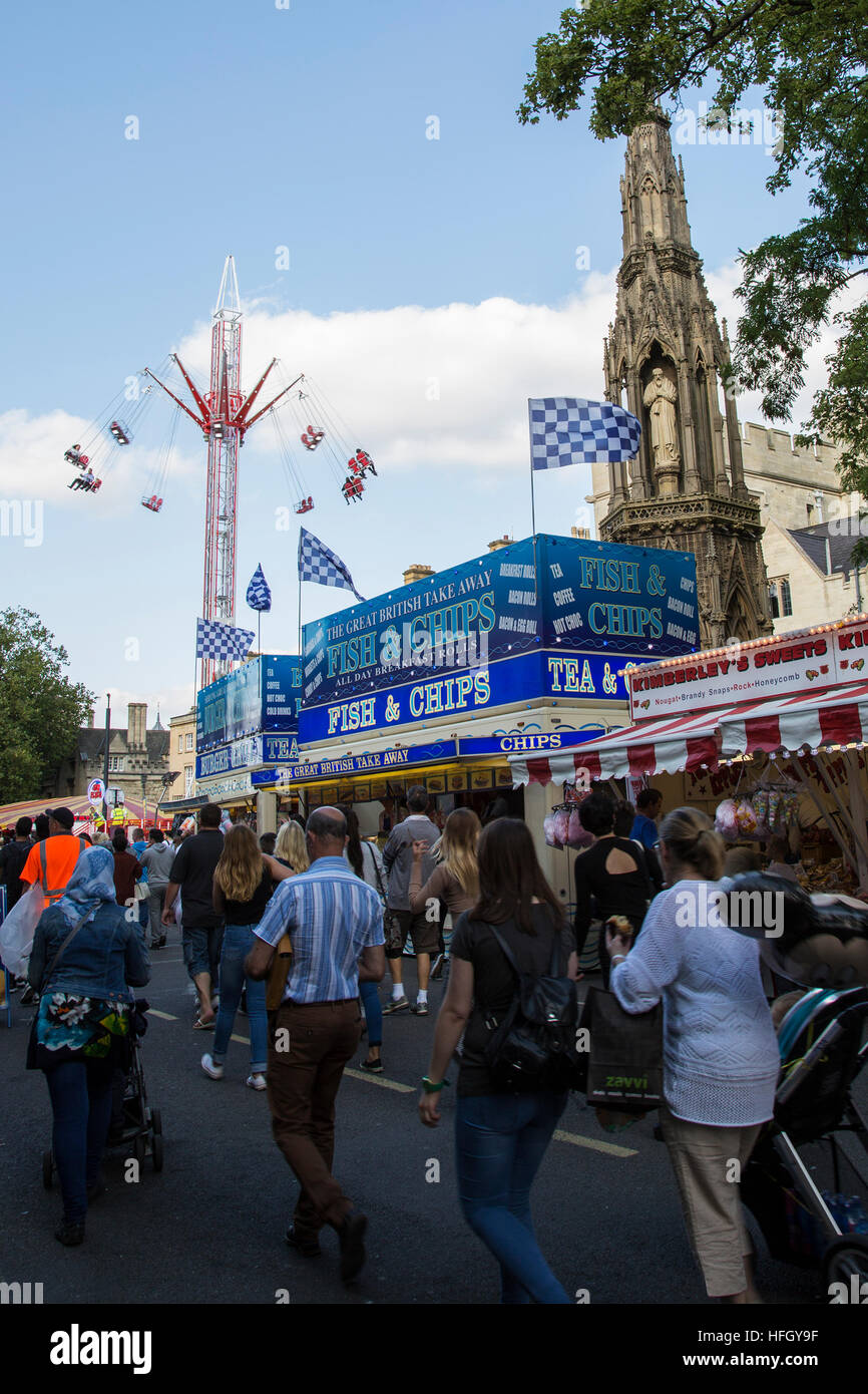 People walk through St Giles Fair Oxford Stock Photo - Alamy