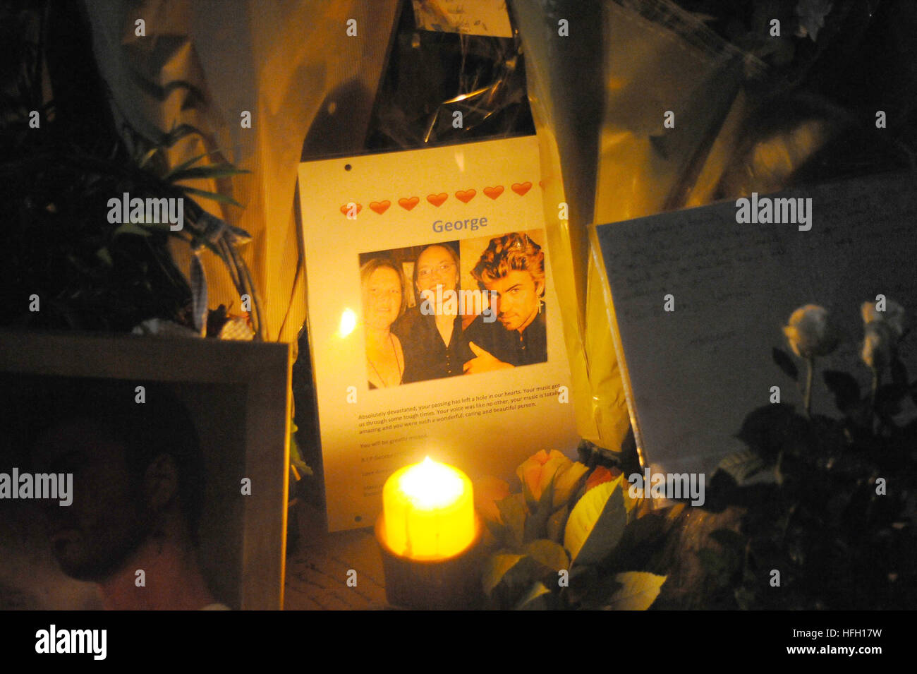 George Michael House Highgate Fans Turn The Gate OnTo a Shrine Friday ...