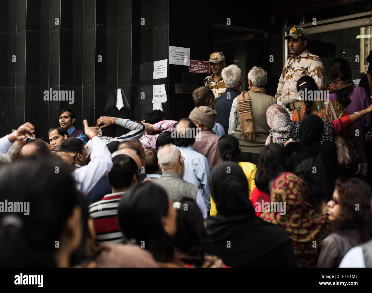 Cash queue india hi-res stock photography and images - Alamy
