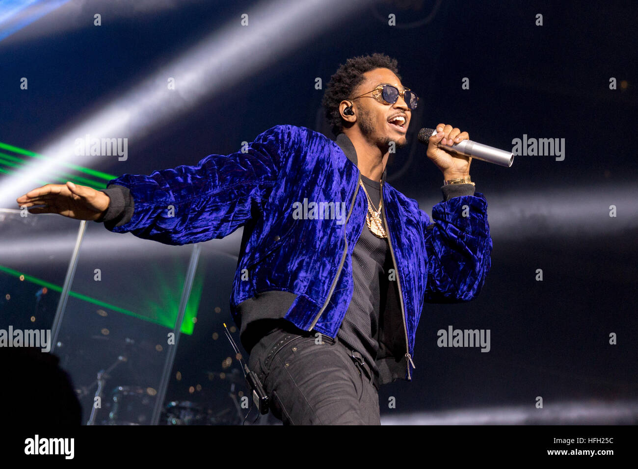 Chicago, Illinois, USA. 30th Dec, 2016. TREY SONGZ (TREMAINE ALDON ...