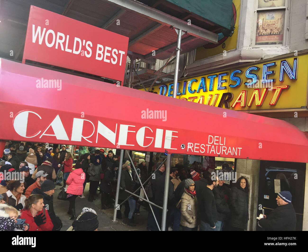 New York, USA. 30th Dec, 2016. The 'Carnegie Deli' in New York, USA, 30 ...