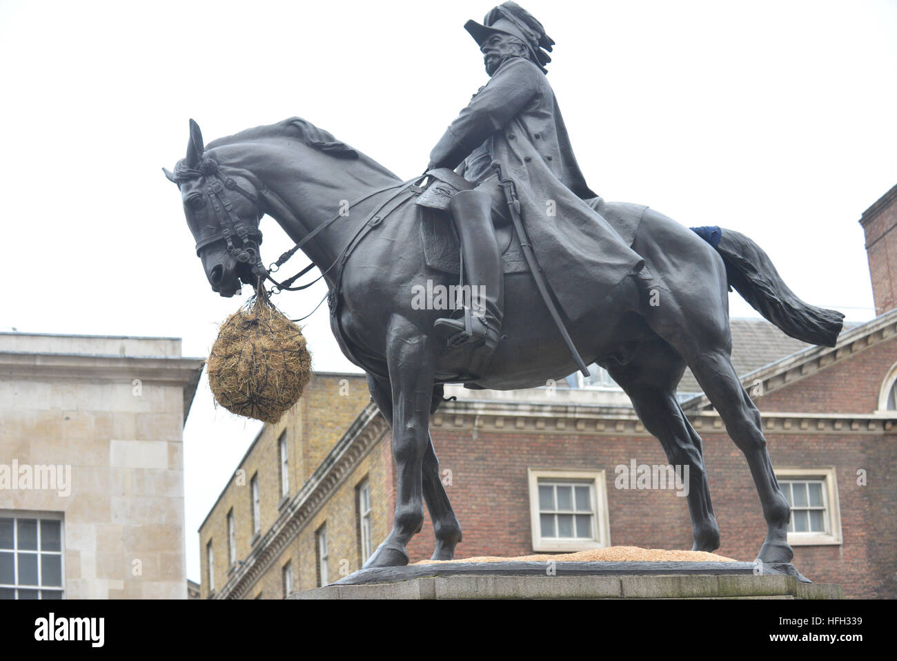 Whitehall london statue hi-res stock photography and images - Alamy