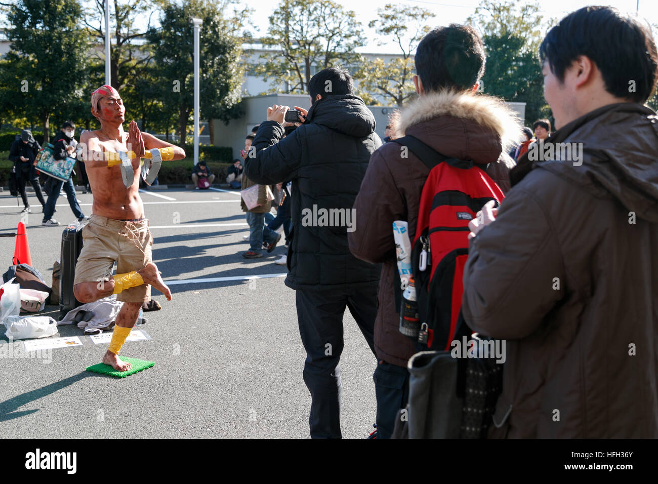 Tokyo, Japan. 31st Dec, 2016. A photographer takes pictures of a ...