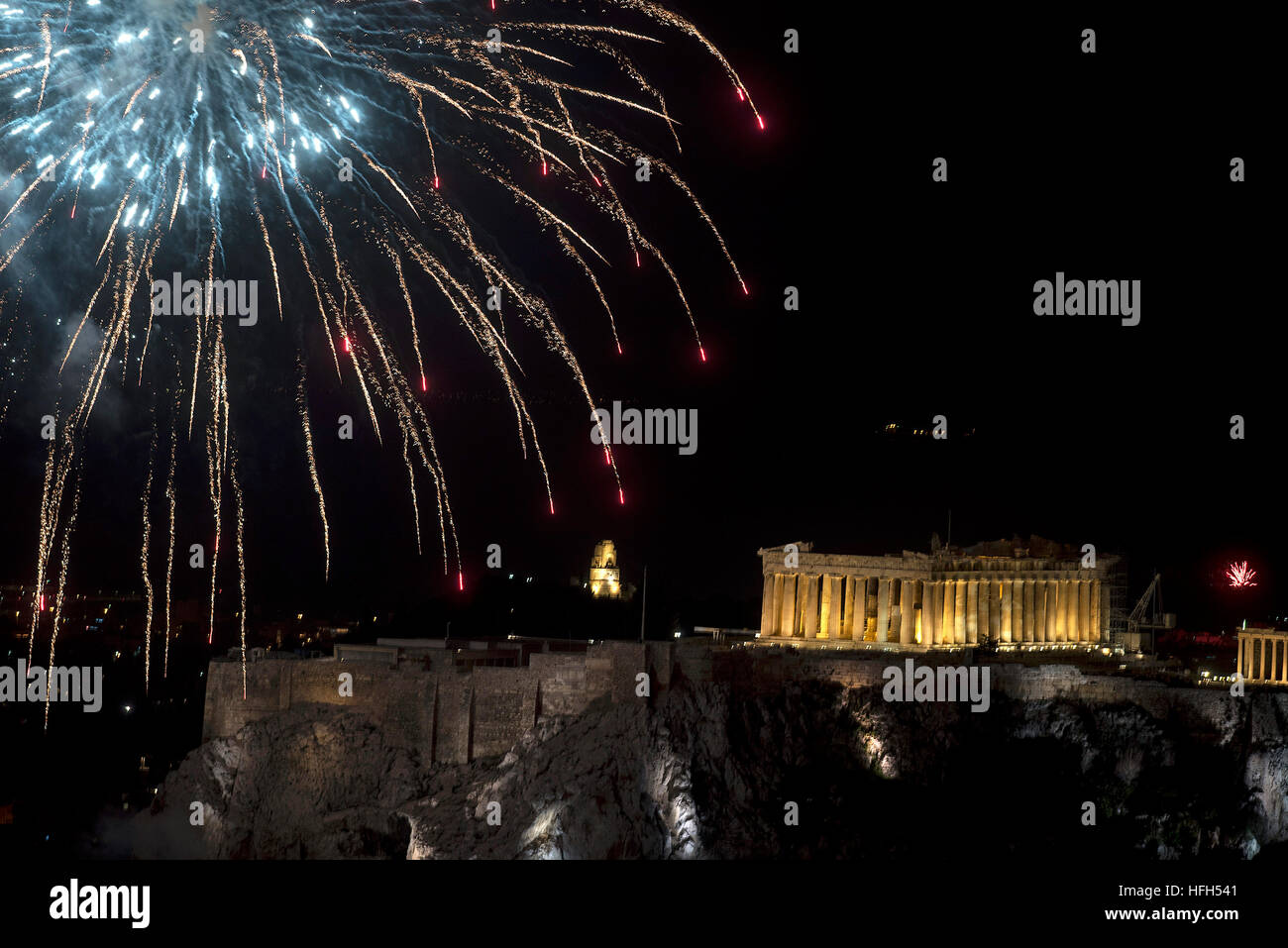 Athens, Greece. 1st Jan, 2017. Fireworks blaze above the Parthenon ...