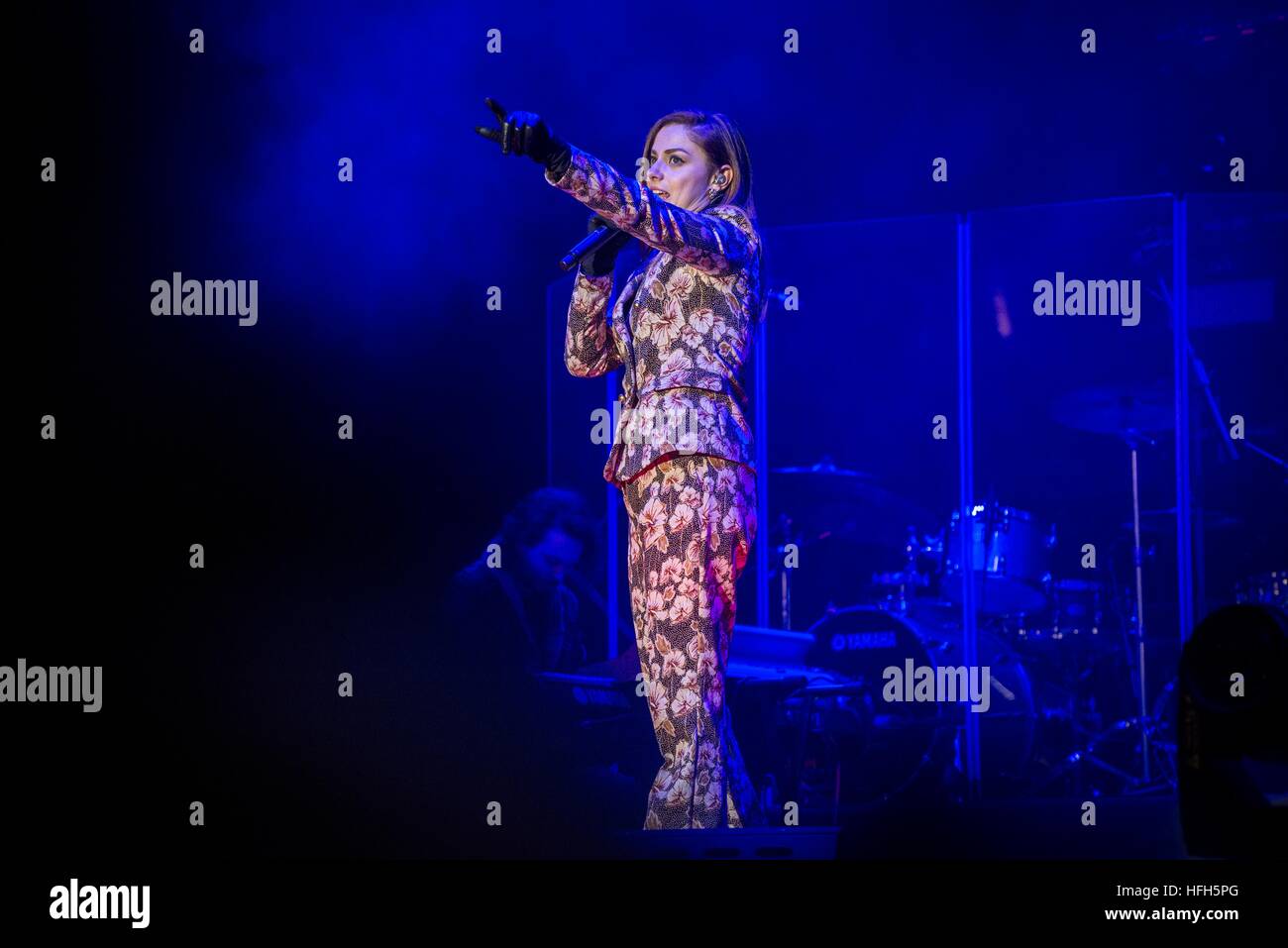 Annalisa Singer High Resolution Stock Photography and Images - Alamy