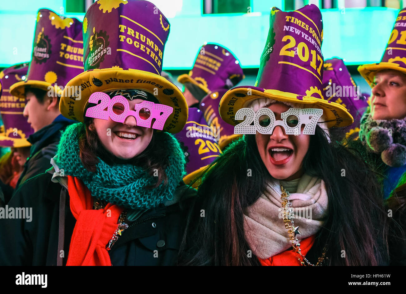 Times square, new year celebration 2016 hi-res stock photography and ...