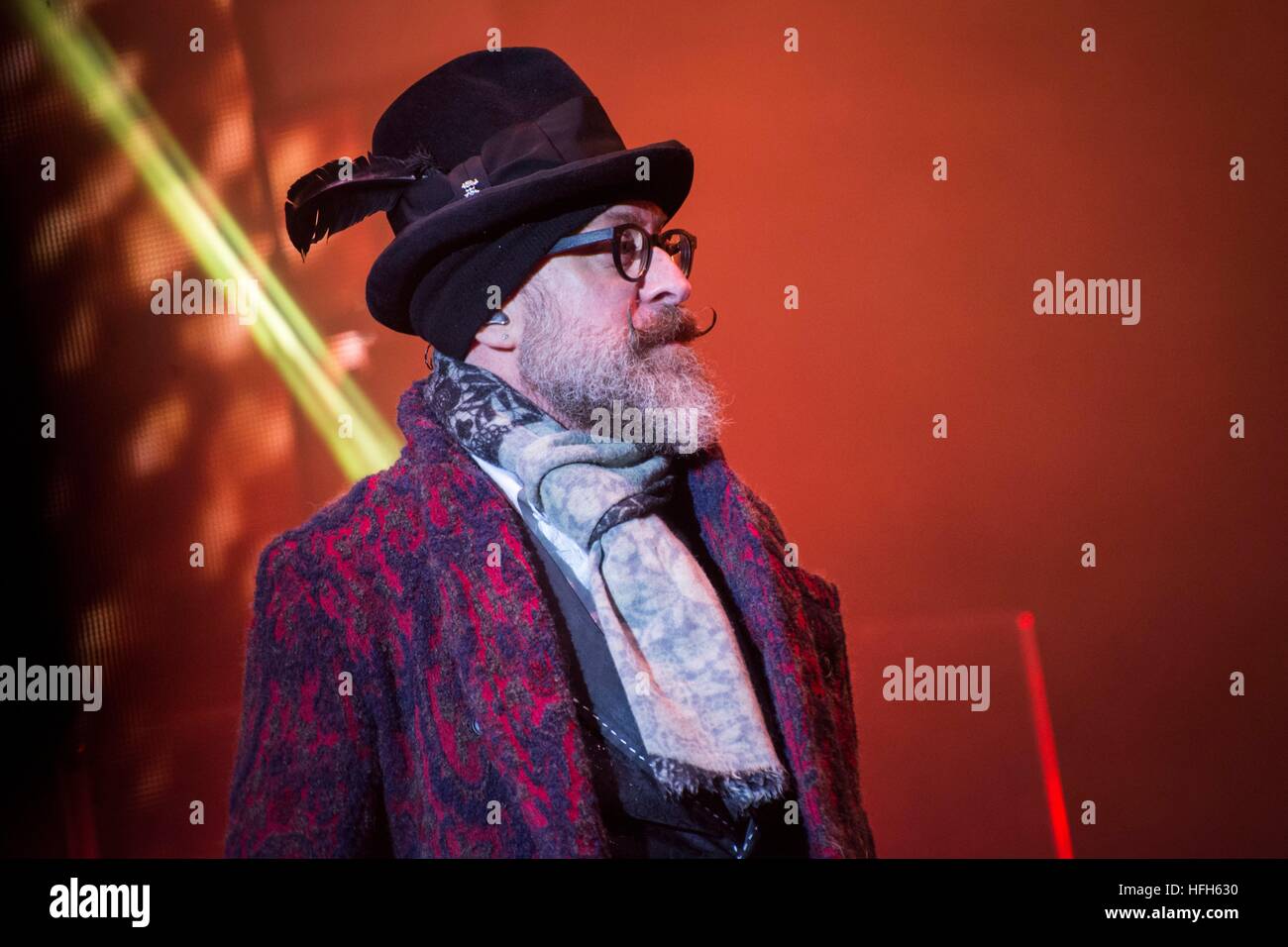 Mario biondi concerto hi-res stock photography and images - Alamy