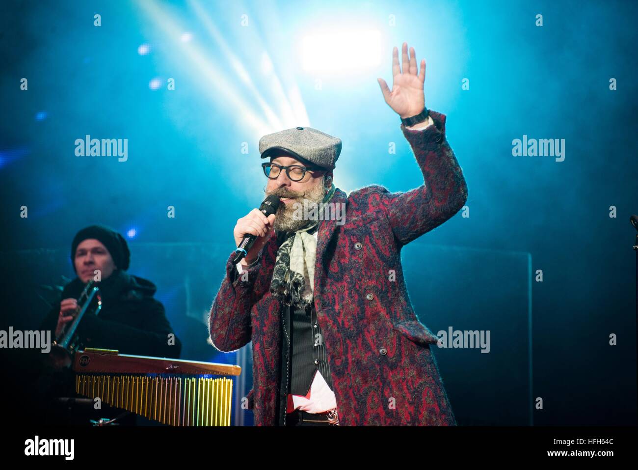 Vipra concerto live a Bergamo Stock Photo - Alamy