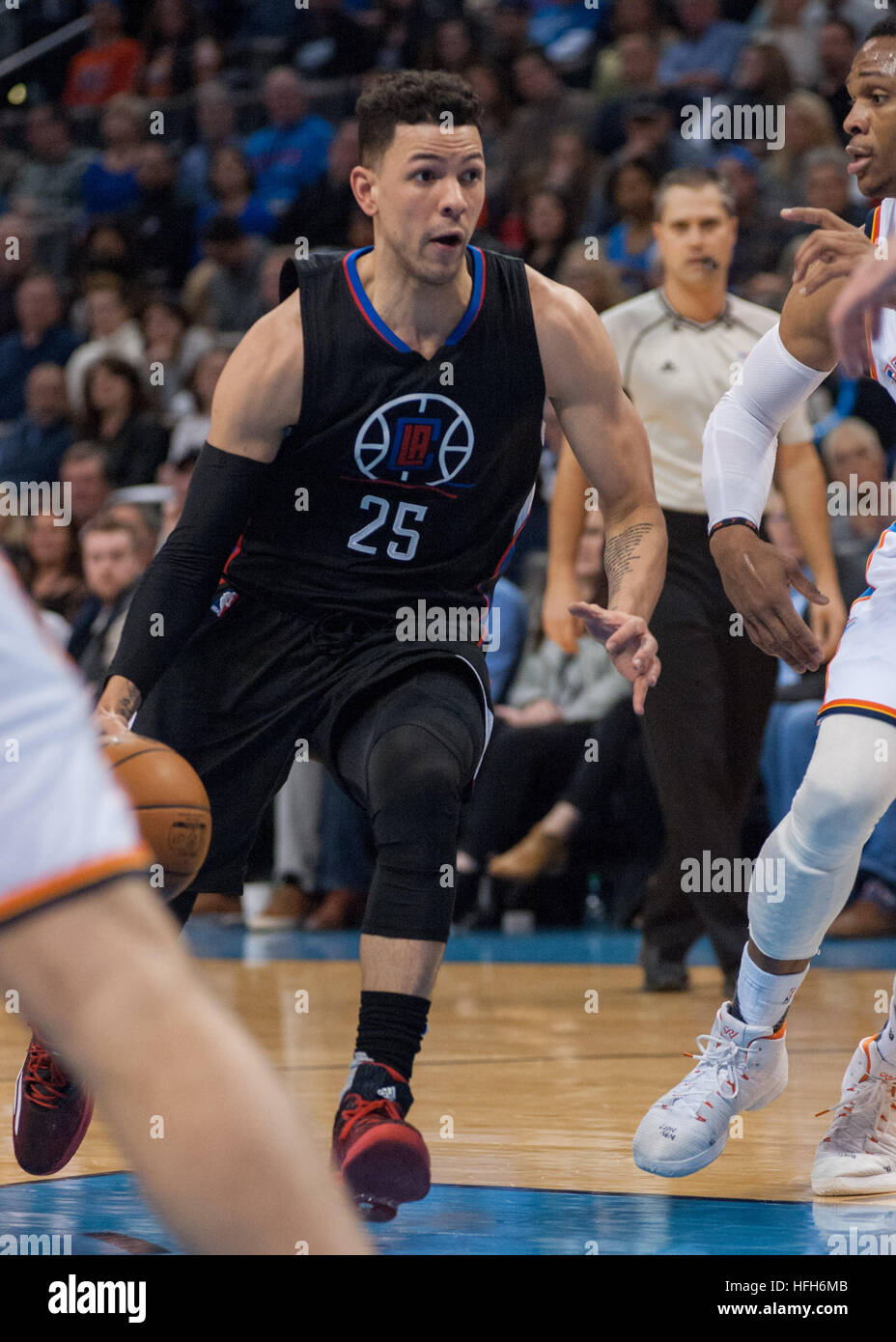 Oklahoma City, OK, USA. 31st Dec, 2016. Los Angeles Clippers Guard ...