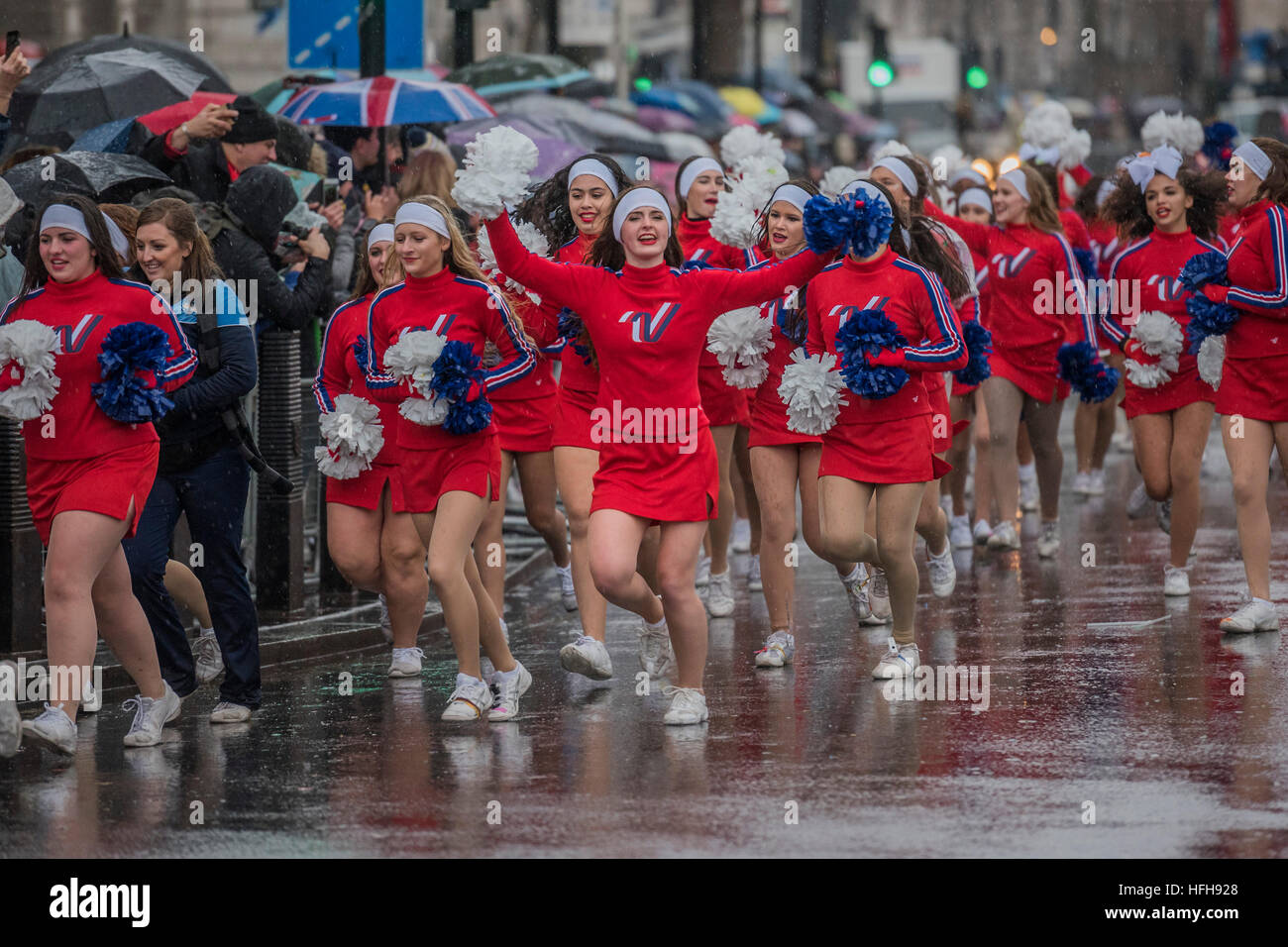 Cheerleader in rain hi-res stock photography and images - Alamy