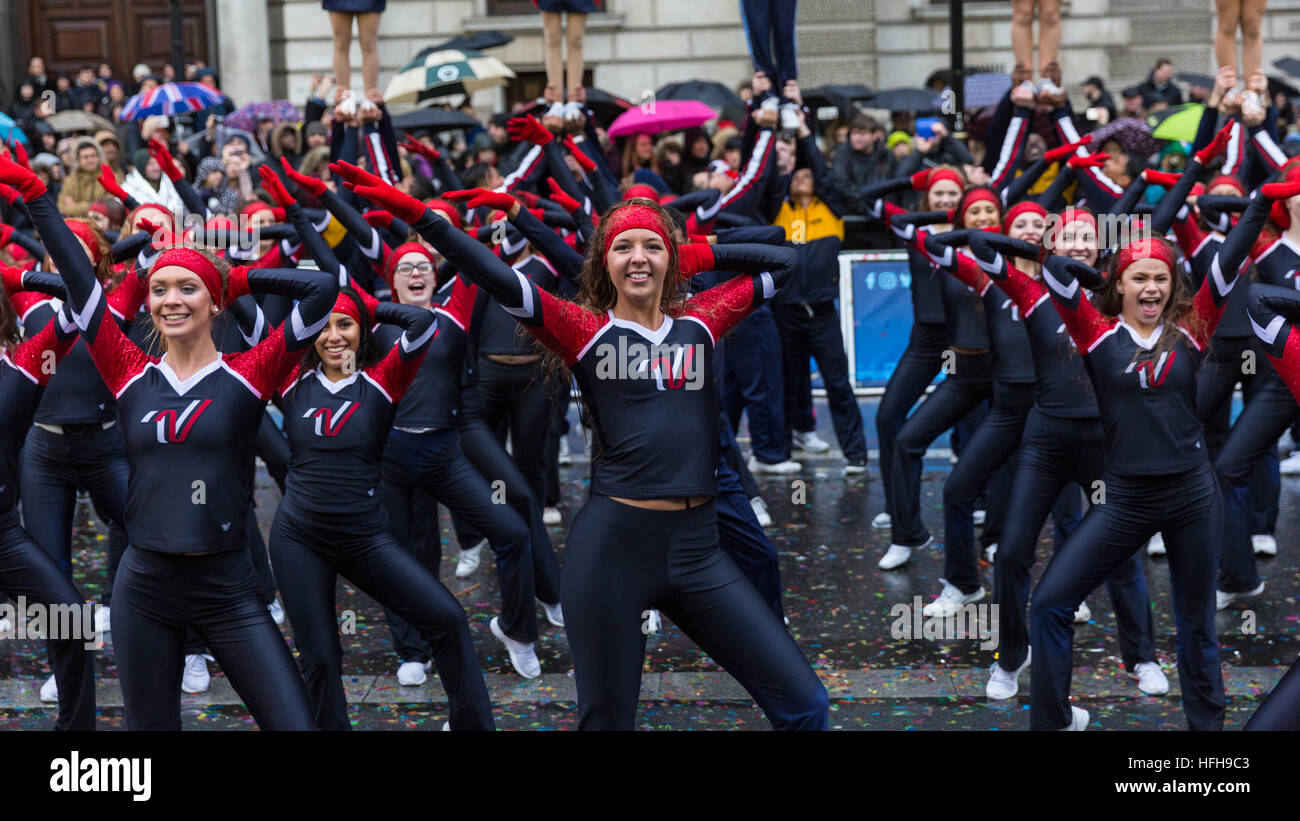 Dancing cheerleaders hi-res stock photography and images - Alamy