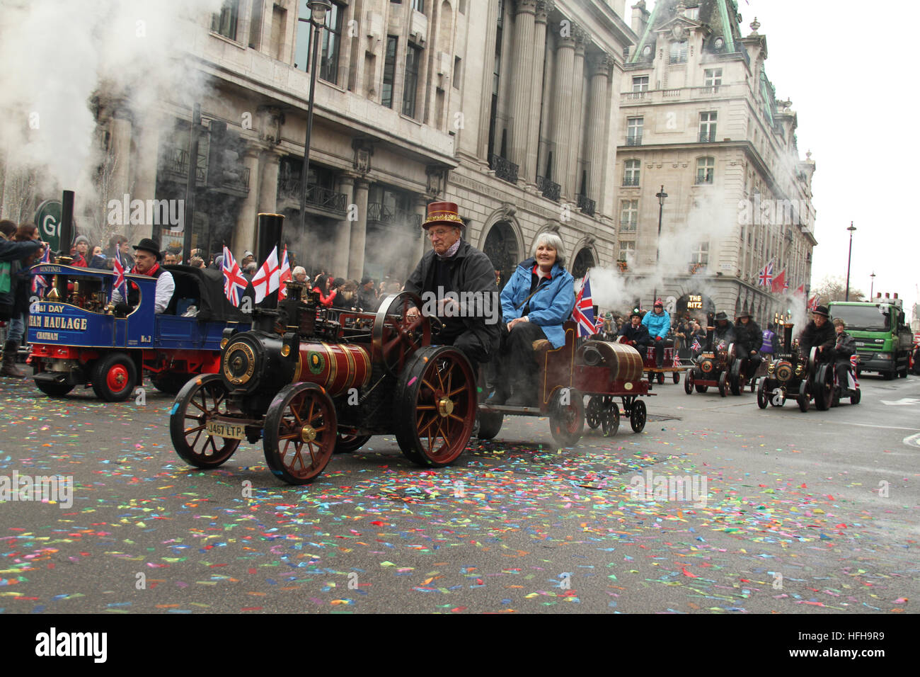 Mini steam engines hi-res stock photography and images - Alamy