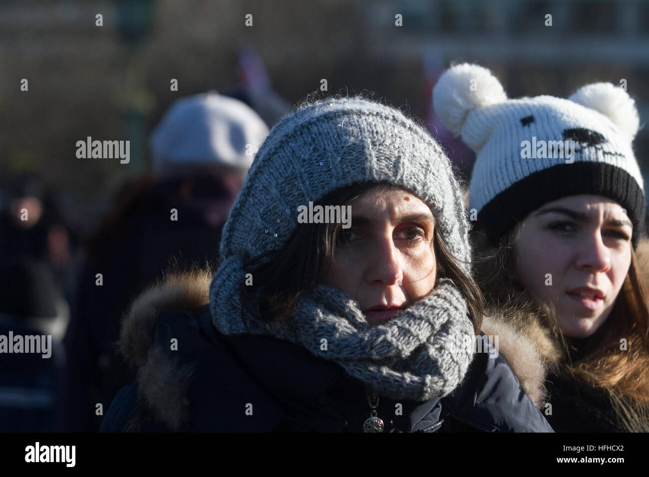 London, UK. 2nd Jan, 2017. Pedestrians on Westminster bridge brave the ...