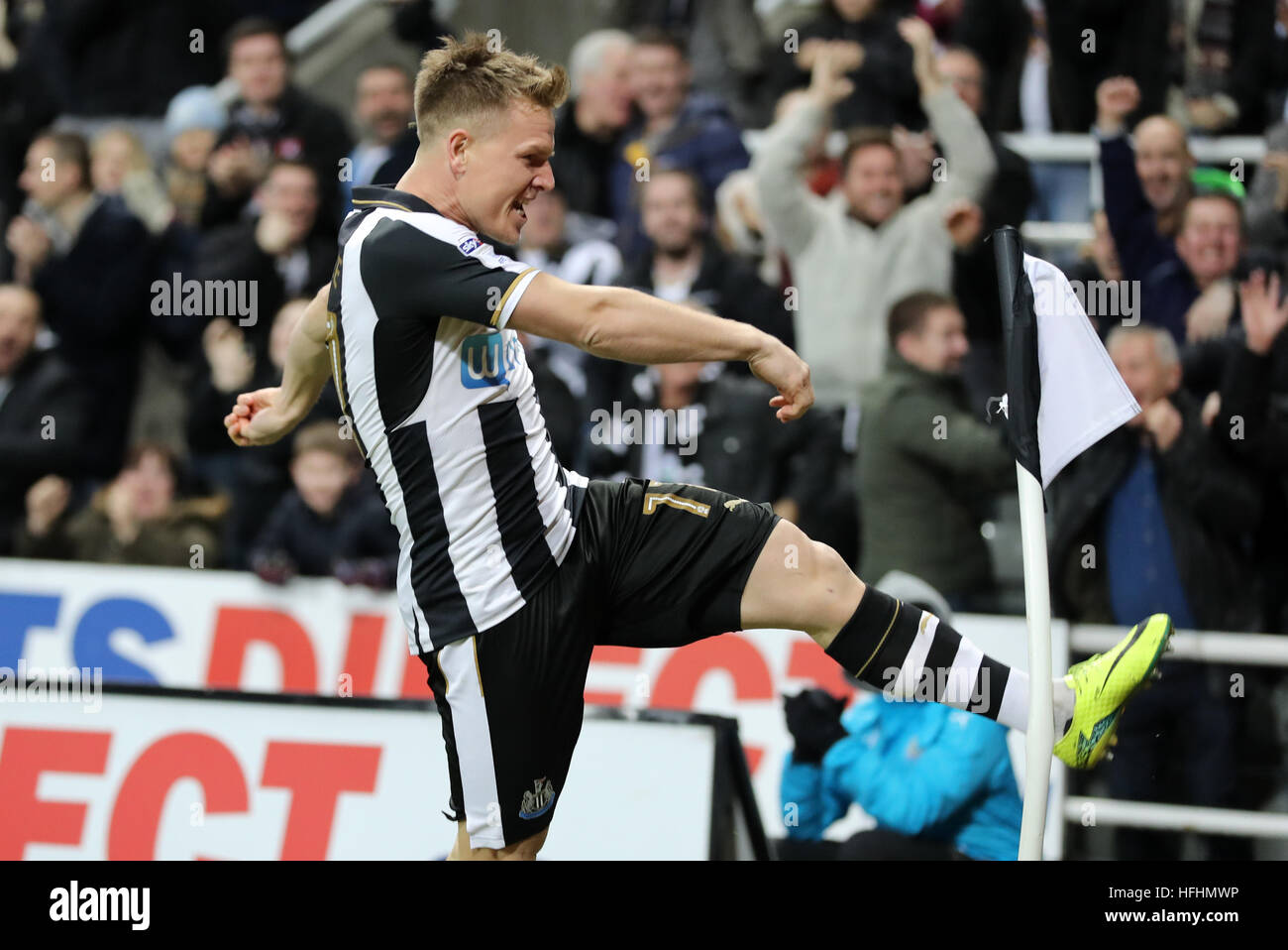 Newcastle United's Matt Ritchie celebrates scoring his sides opening ...