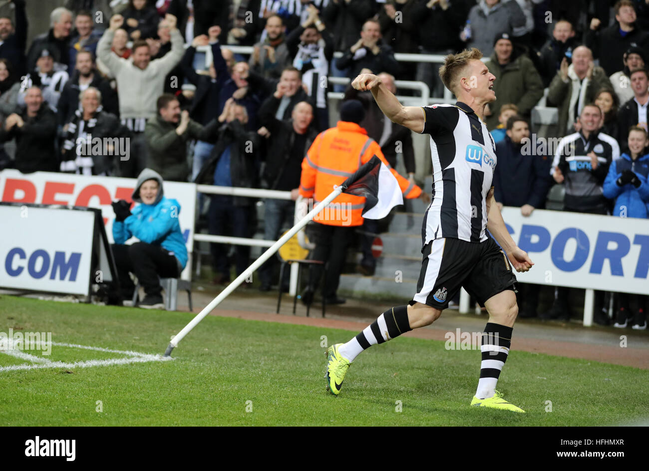 Newcastle United's Matt Ritchie celebrates scoring his sides opening ...