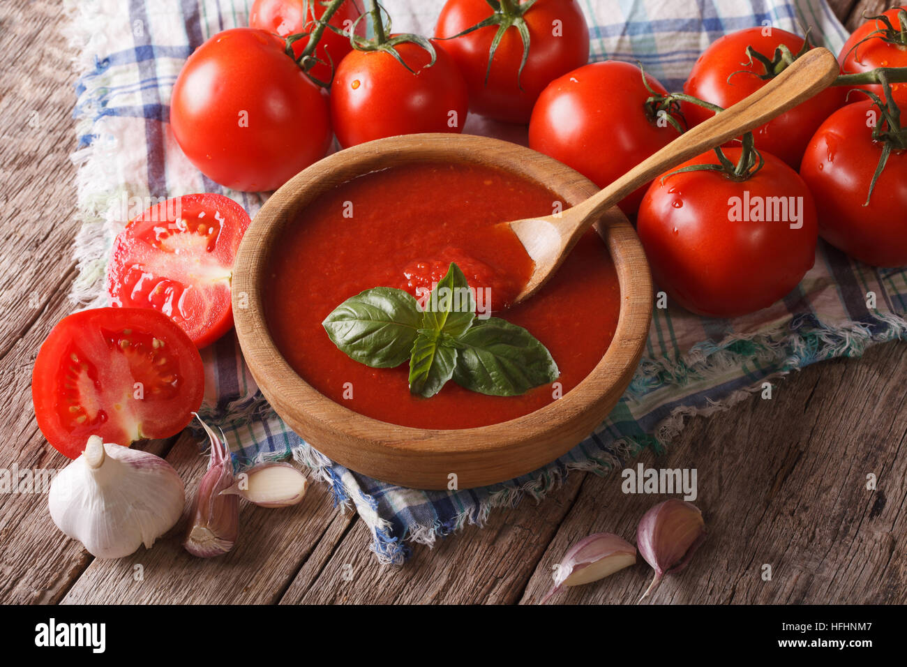 Cooking red sauce hi-res stock photography and images - Alamy