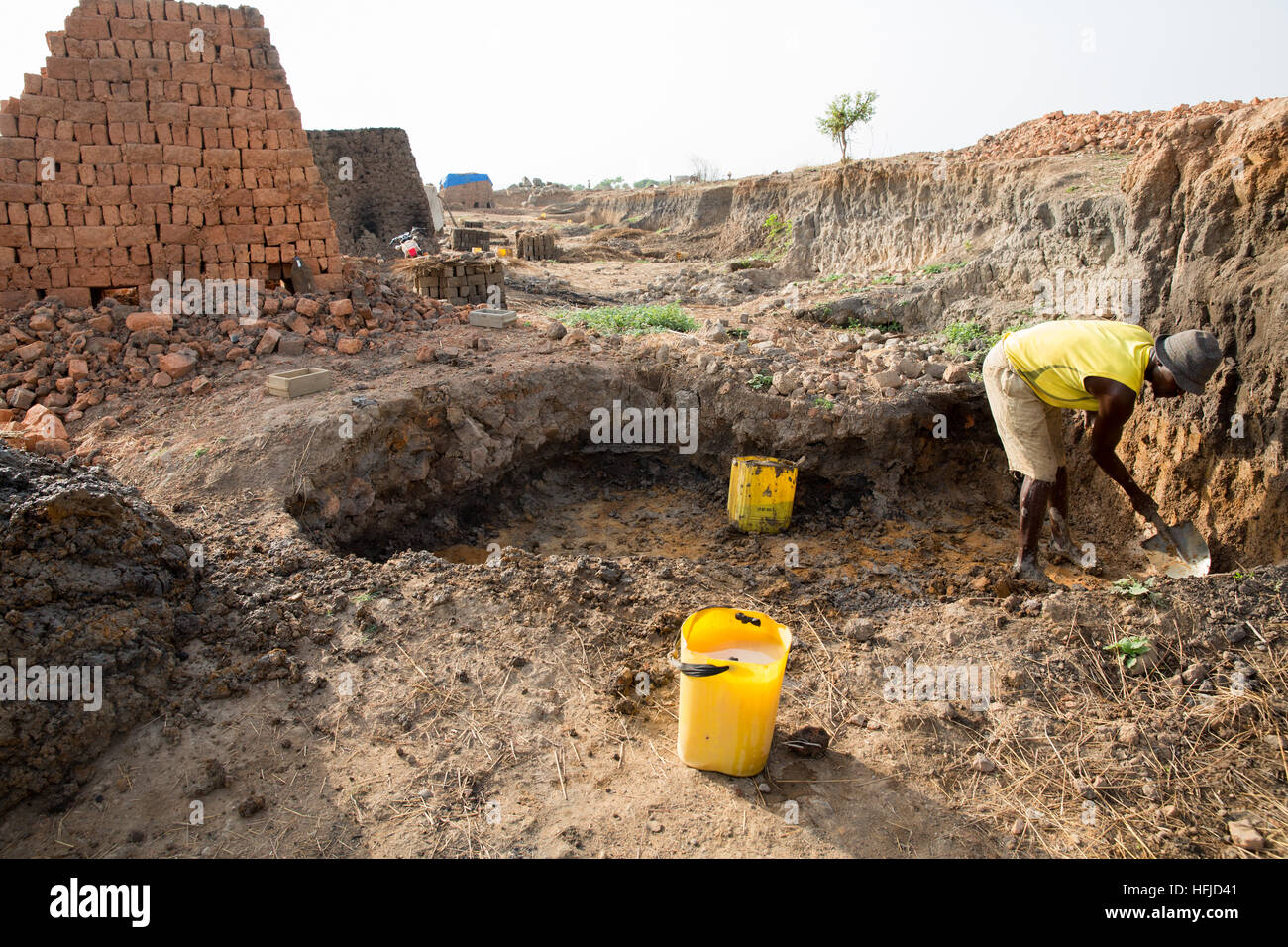 Africa brick bricks hi-res stock photography and images - Alamy