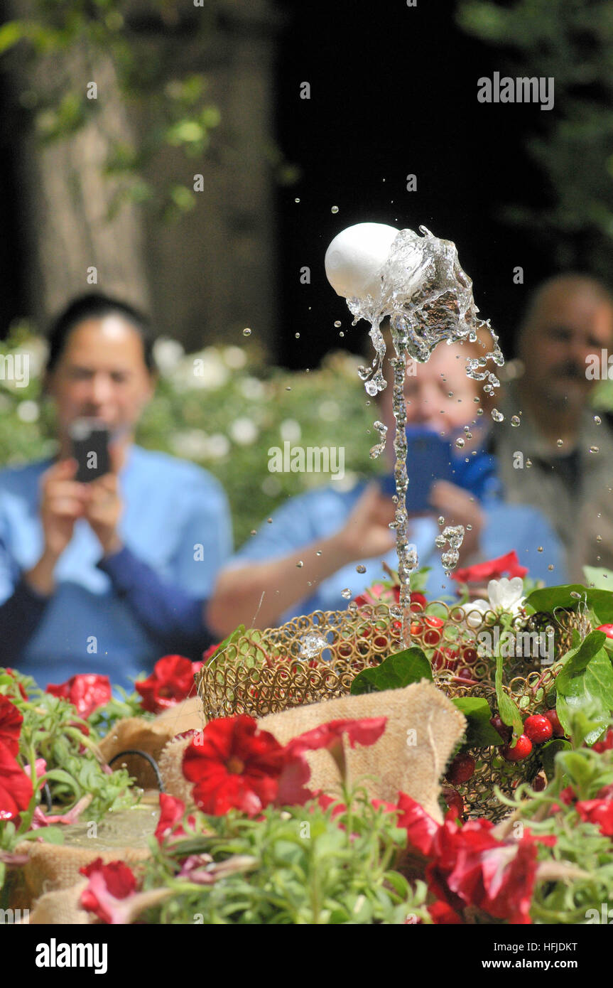 The dancing egg ("l´ou com balla" in Catalan) tradition that takes ...