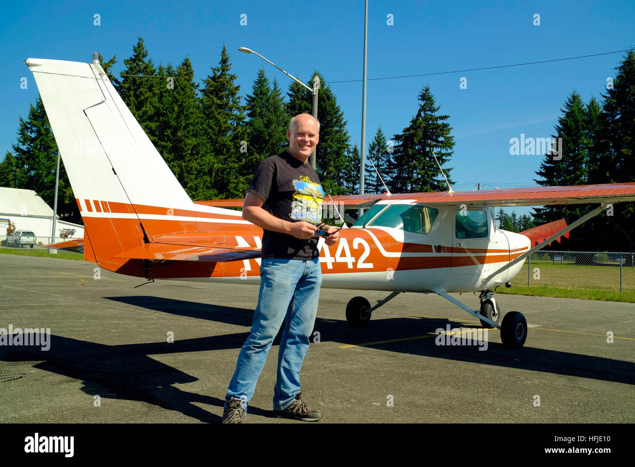 Airplane pilot training hi-res stock photography and images - Alamy