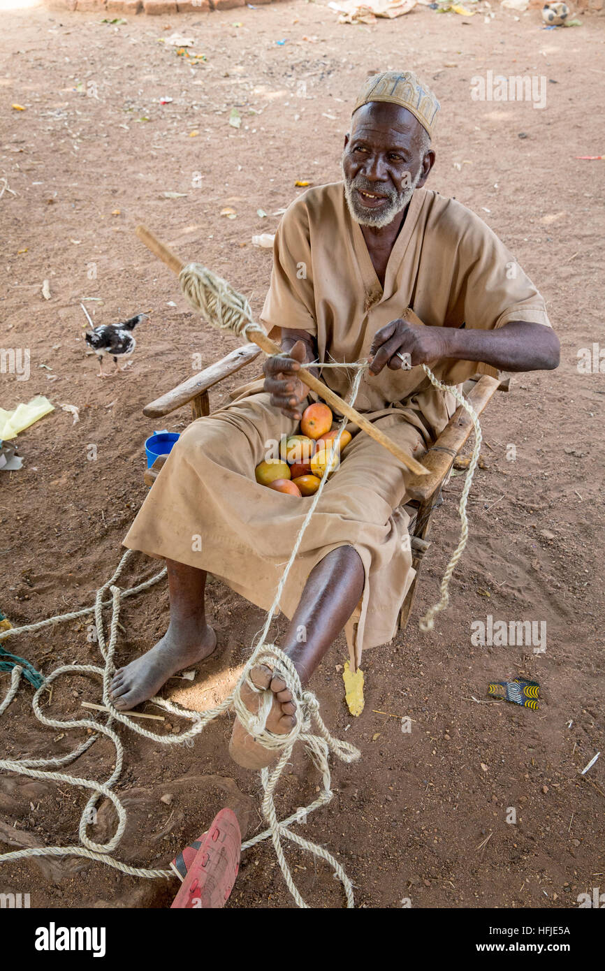 Traditional rope making hi-res stock photography and images - Alamy