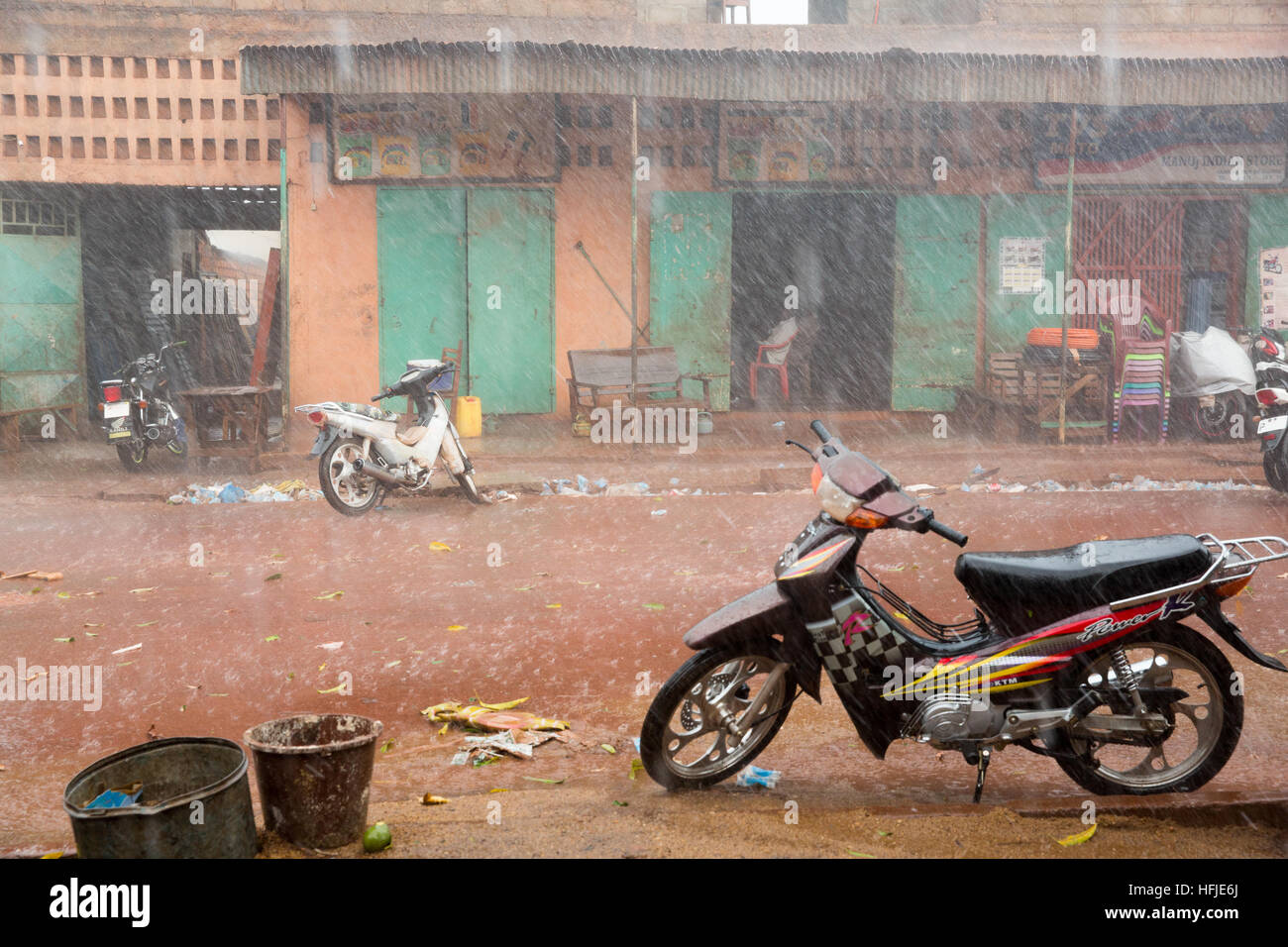 Kankan town, Guinea, 1st May 2015: street scenes while early seasonal ...