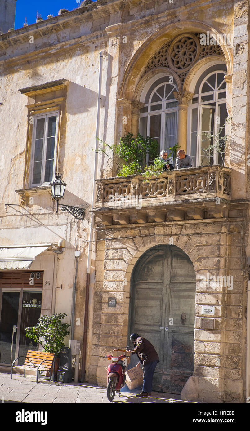 Lecce amphitheatre people hi-res stock photography and images - Alamy