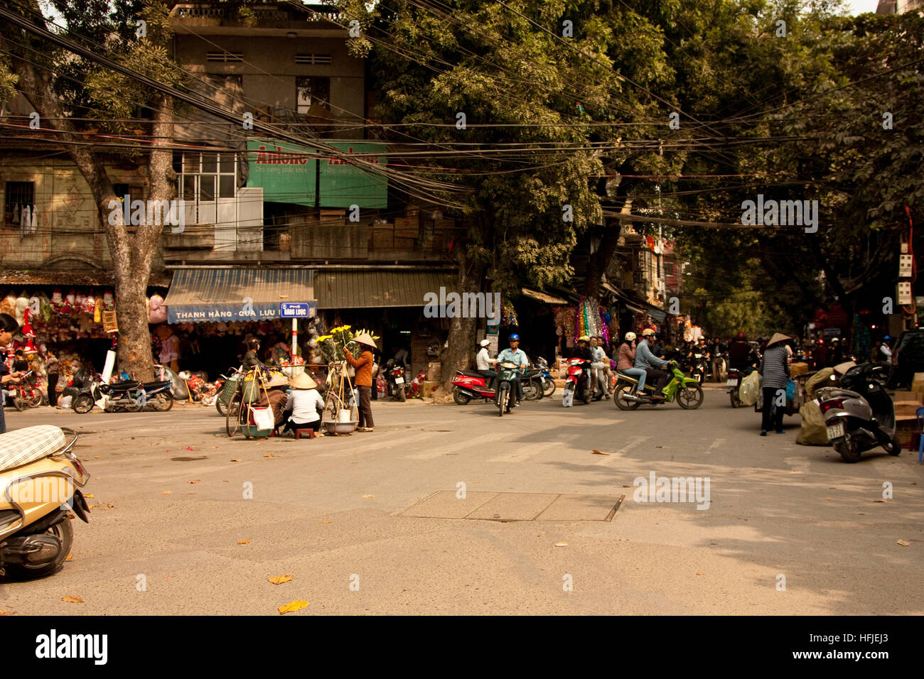 Hanoi style hi-res stock photography and images - Alamy