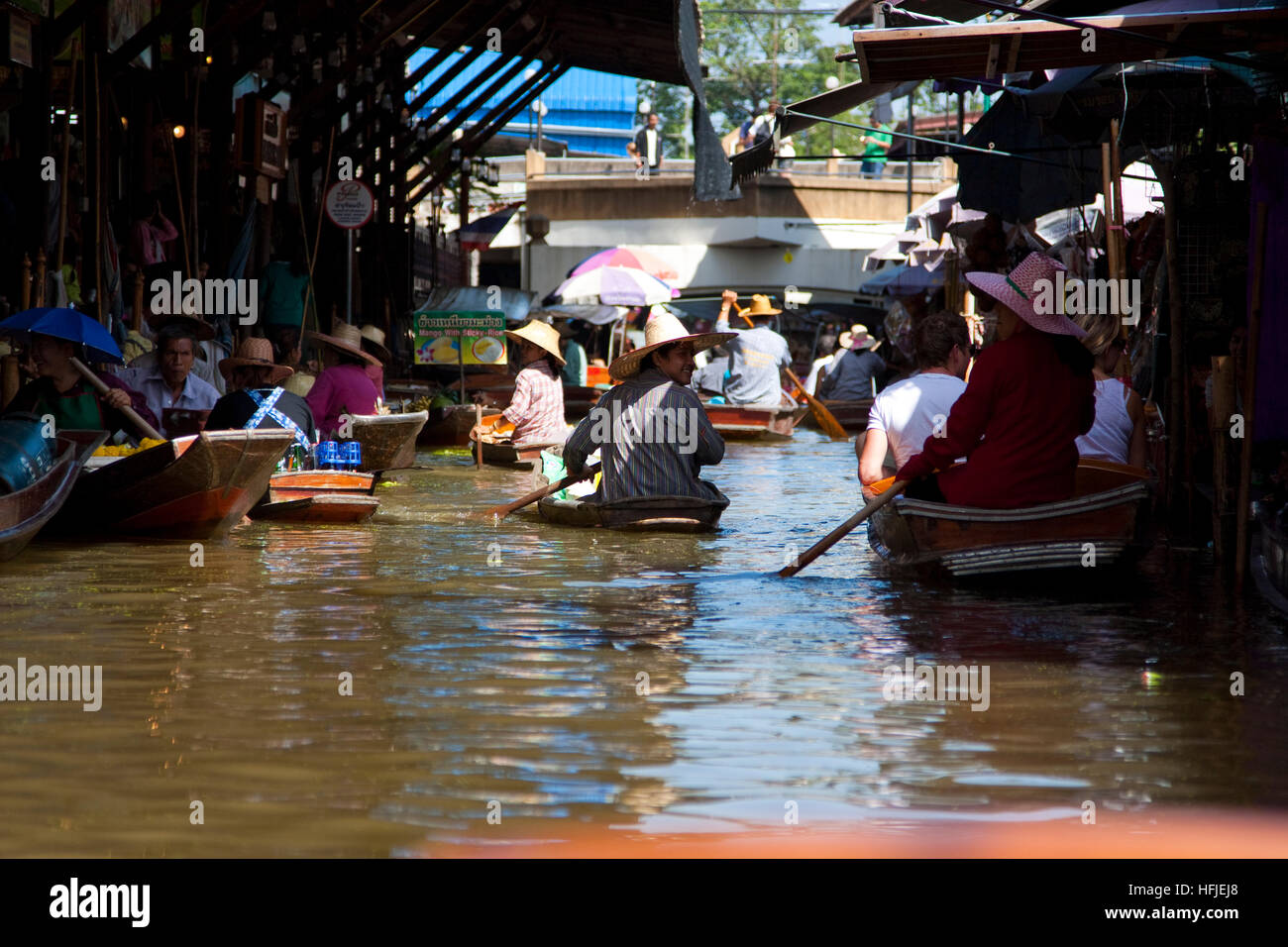 Thailand busy floating market hi-res stock photography and images - Alamy