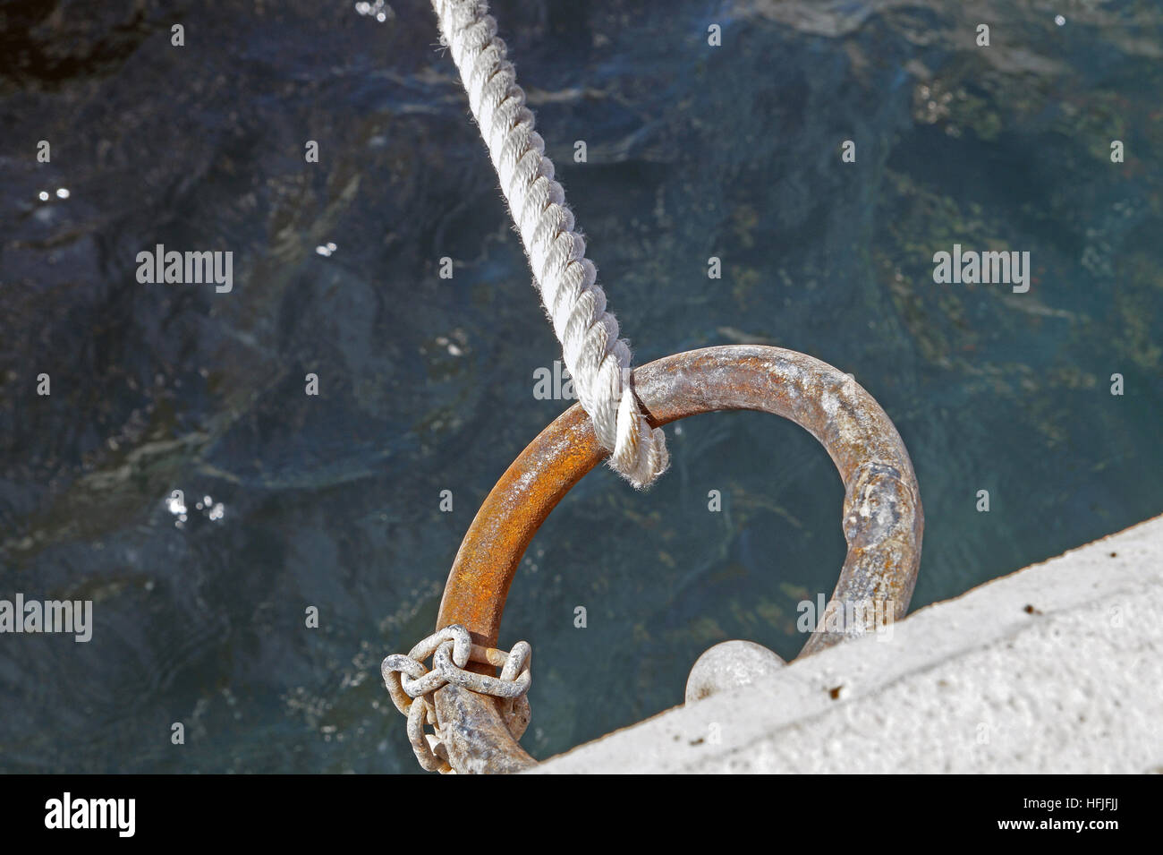 nautical rope at the pier Stock Photo - Alamy