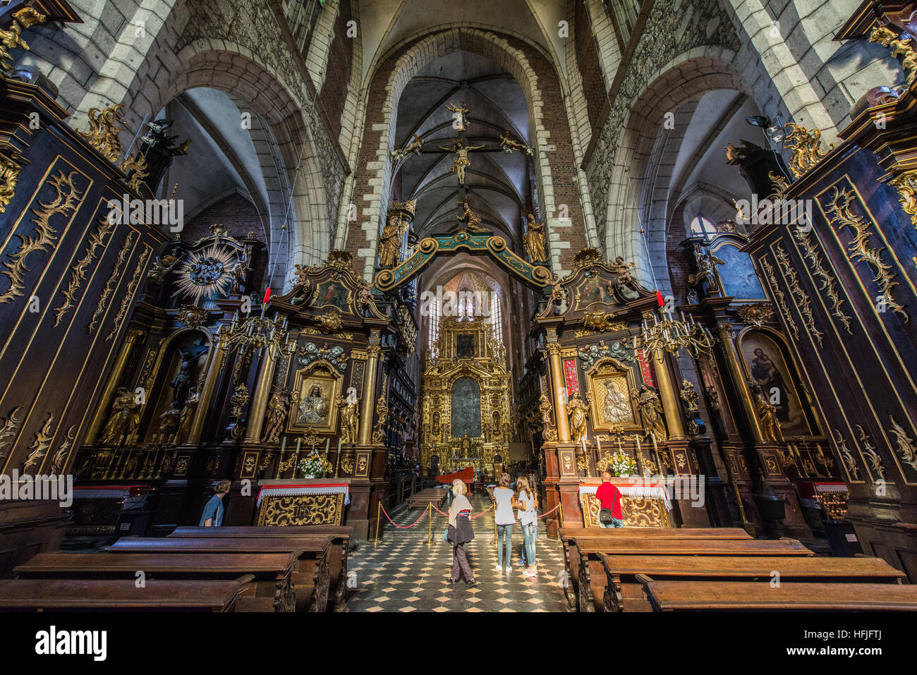 Beautiful interior photo's of the Roman Catholic churches located in ...