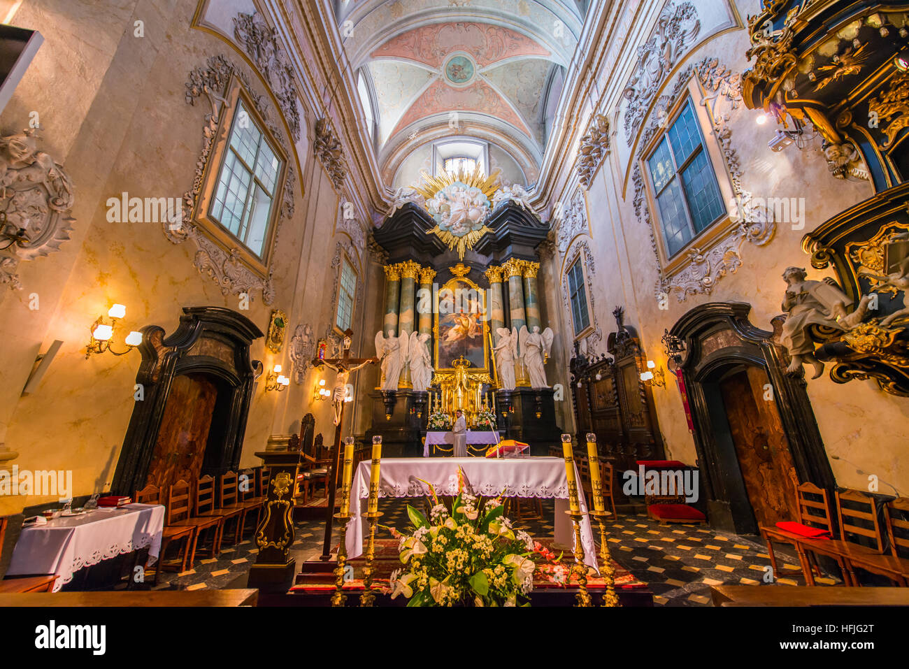 Beautiful interior photo's of the Roman Catholic churches located in ...