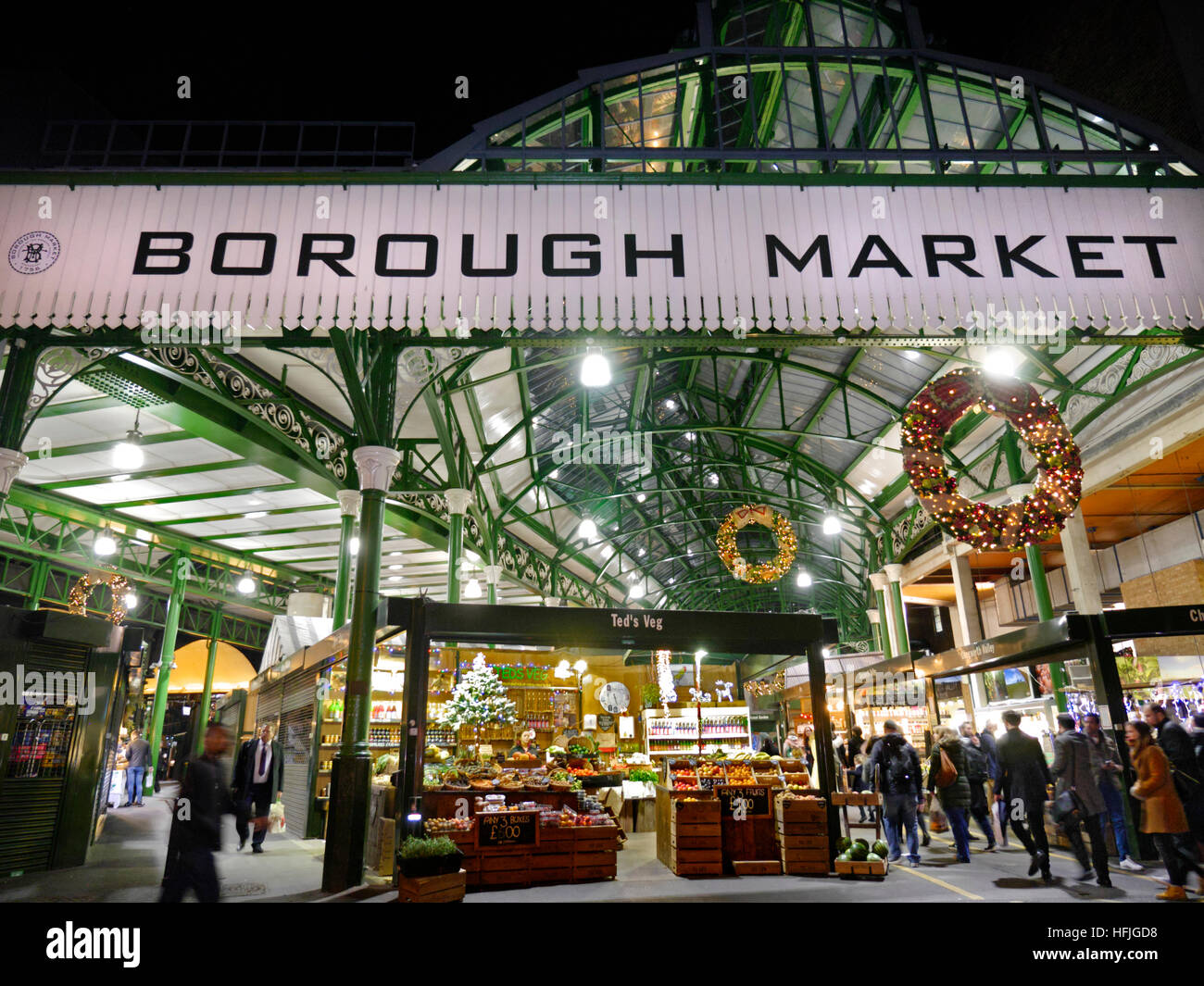 Borough market christmas busy entrance facade hi-res stock photography ...