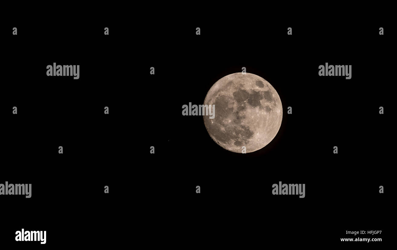 Full moon zoom hi-res stock photography and images - Alamy