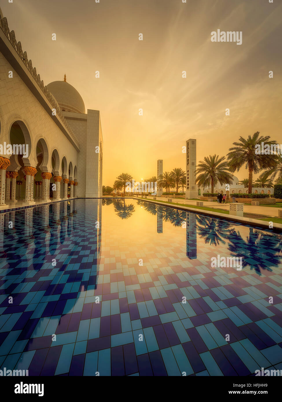 Sheikh Zayed Grand Mosque Stock Photo - Alamy