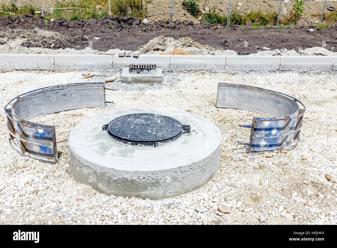 New manhole with disassembled demountable the metal mold Stock Photo ...